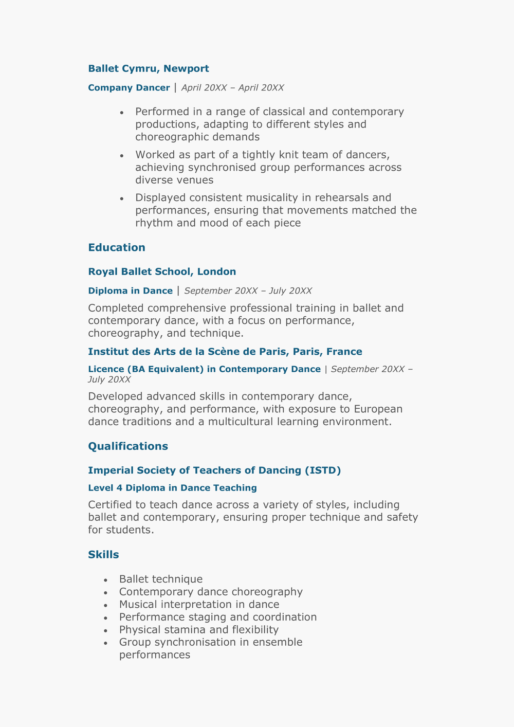 Dancer CV Example & Writing Tips